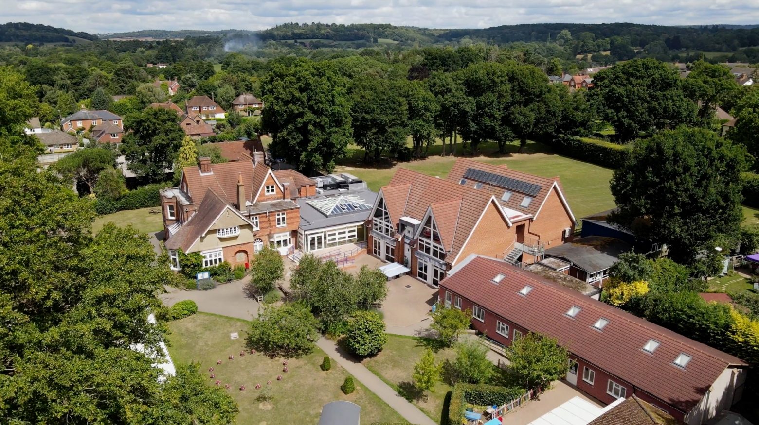 Longacre School | Independent School & Nursery In Guildford