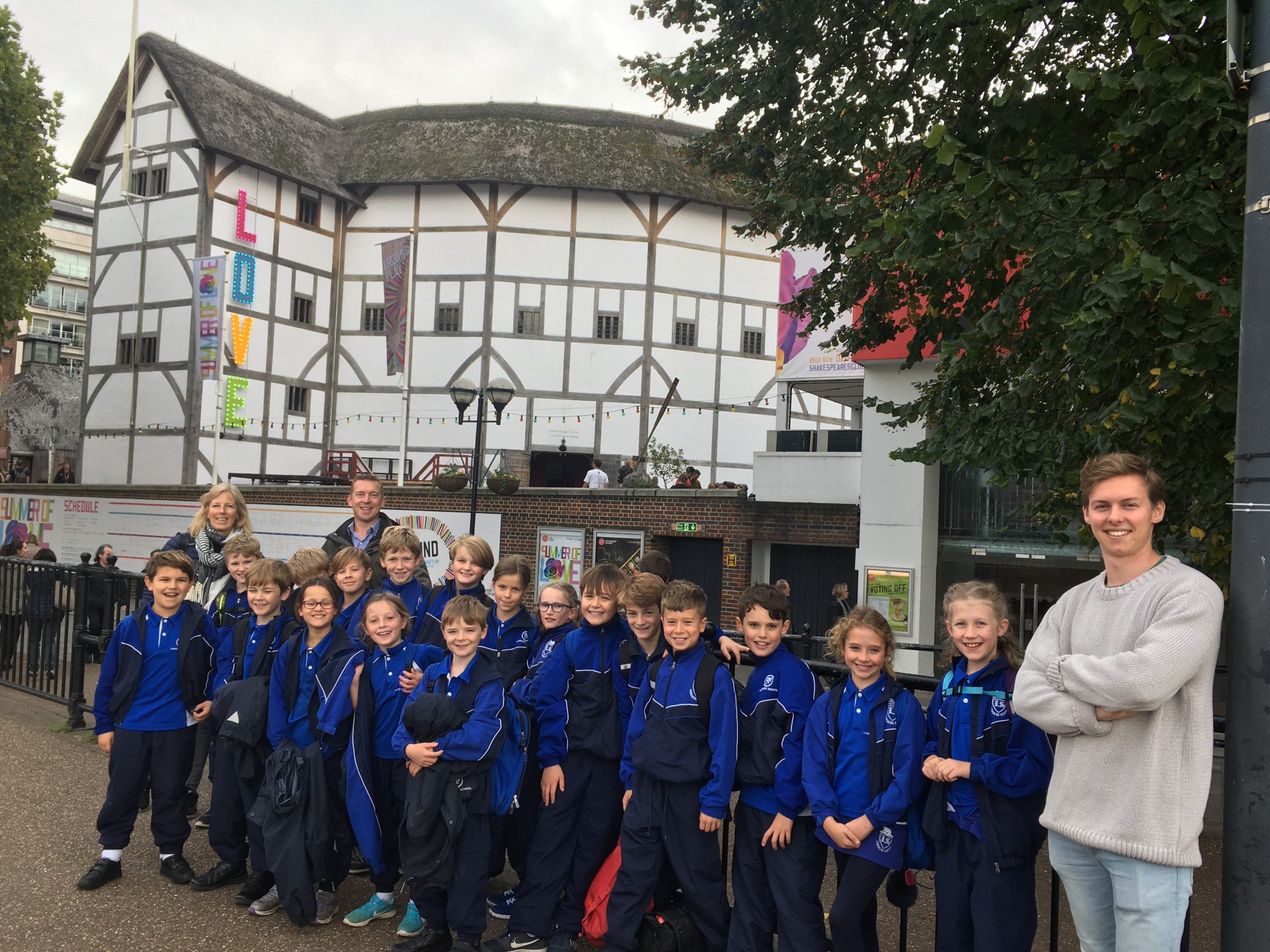 Drama Masters Visit The Globe | Nursery Guildford | Longacre School